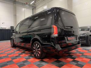 Melns Mercedes-Benz V 300 2024 Viļņa, ar dzinēja tilpumu 1.95 L un nobraukumu 30 tūkst. km par 79900 €, foto 7 vietnē AUTOMOTO.COM.LV