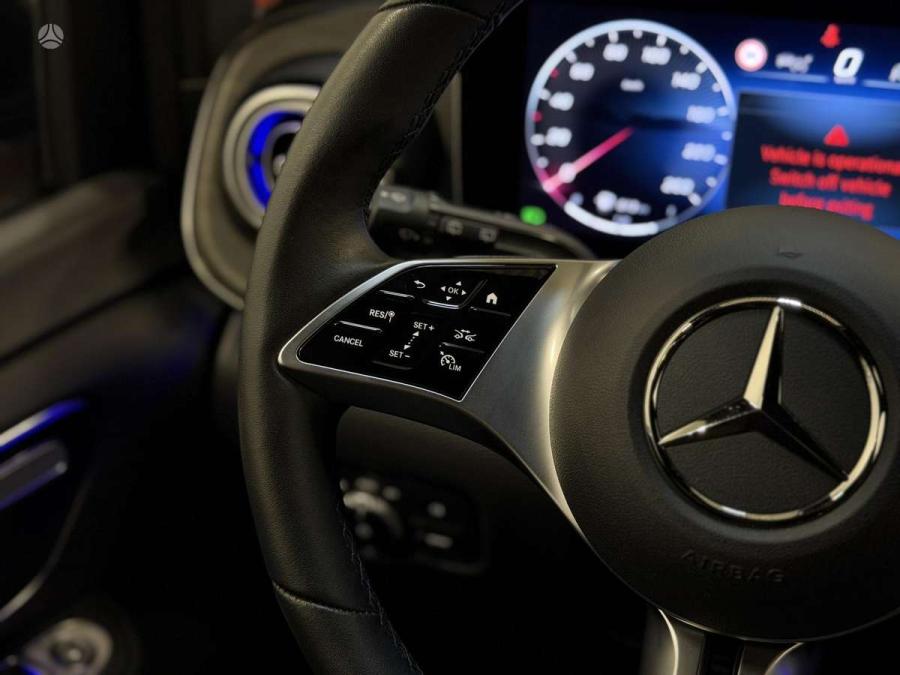 Melns Mercedes-Benz V 300 2024 Viļņa, ar dzinēja tilpumu 1.95 L un nobraukumu 30 tūkst. km par 79900 €, foto 24 vietnē AUTOMOTO.COM.LV