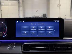 Melns Mercedes-Benz V 300 2024 Viļņa, ar dzinēja tilpumu 1.95 L un nobraukumu 30 tūkst. km par 79900 €, foto 32 vietnē AUTOMOTO.COM.LV