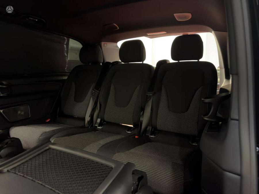 Melns Mercedes-Benz V 300 2024 Viļņa, ar dzinēja tilpumu 1.95 L un nobraukumu 30 tūkst. km par 79900 €, foto 37 vietnē AUTOMOTO.COM.LV
