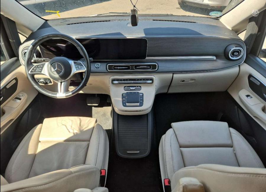 Black Mercedes-Benz V 300 2024 in Klaipeda, with an engine capacity of 1.95 L and mileage of 69 thousand km for 31750 €, photo 6 on AUTOMOTO.COM.LV