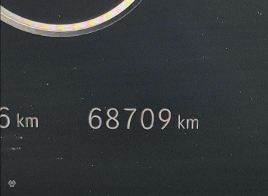 Black Mercedes-Benz V 300 2024 in Klaipeda, with an engine capacity of 1.95 L and mileage of 69 thousand km for 31750 €, photo 10 on AUTOMOTO.COM.LV