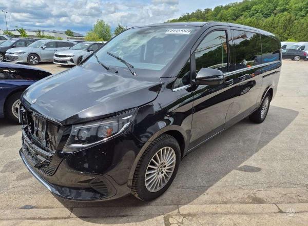 Melns Mercedes-Benz V 300 2025 Klaipėda, ar dzinēja tilpumu 1.95 L un nobraukumu 40 tūkst. km par 27500 €, foto 3 vietnē AUTOMOTO.COM.LV