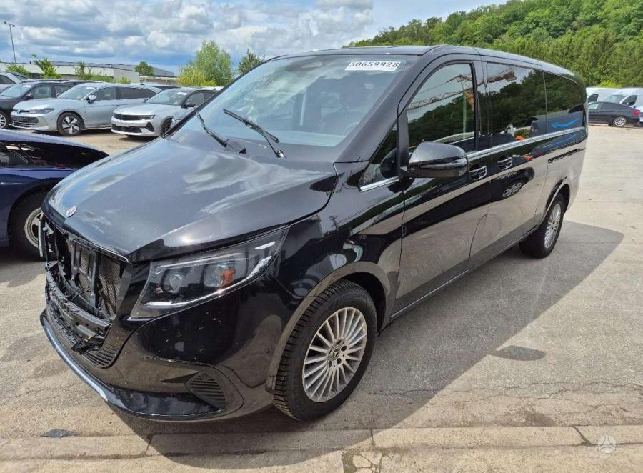 Melns Mercedes-Benz V 300 2025 Klaipėda, ar dzinēja tilpumu 1.95 L un nobraukumu 40 tūkst. km par 27500 €, foto 4 vietnē AUTOMOTO.COM.LV