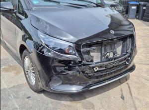 Melns Mercedes-Benz V 300 2025 Klaipėda, ar dzinēja tilpumu 1.95 L un nobraukumu 40 tūkst. km par 27500 €, foto 17 vietnē AUTOMOTO.COM.LV