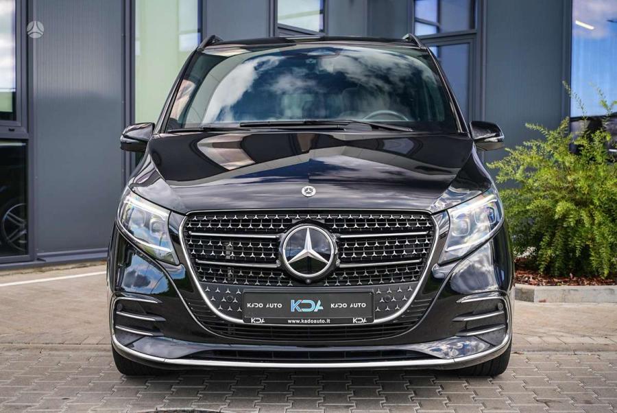 Black Mercedes-Benz V 300 2025 in Kaunas, with an engine capacity of 1.95 L and mileage of 25 thousand km for 94950 €, photo 3 on AUTOMOTO.COM.LV