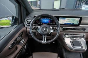 Black Mercedes-Benz V 300 2025 in Kaunas, with an engine capacity of 1.95 L and mileage of 25 thousand km for 94950 €, photo 14 on AUTOMOTO.COM.LV