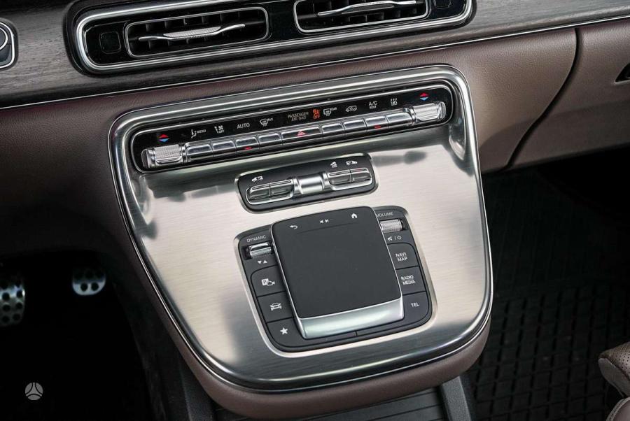 Black Mercedes-Benz V 300 2025 in Kaunas, with an engine capacity of 1.95 L and mileage of 25 thousand km for 94950 €, photo 19 on AUTOMOTO.COM.LV