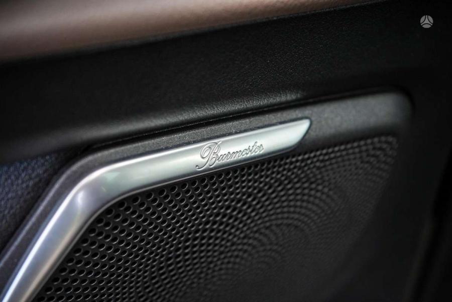 Black Mercedes-Benz V 300 2025 in Kaunas, with an engine capacity of 1.95 L and mileage of 25 thousand km for 94950 €, photo 29 on AUTOMOTO.COM.LV