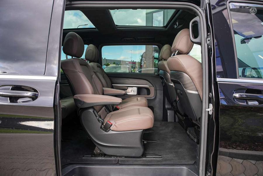 Black Mercedes-Benz V 300 2025 in Kaunas, with an engine capacity of 1.95 L and mileage of 25 thousand km for 94950 €, photo 35 on AUTOMOTO.COM.LV