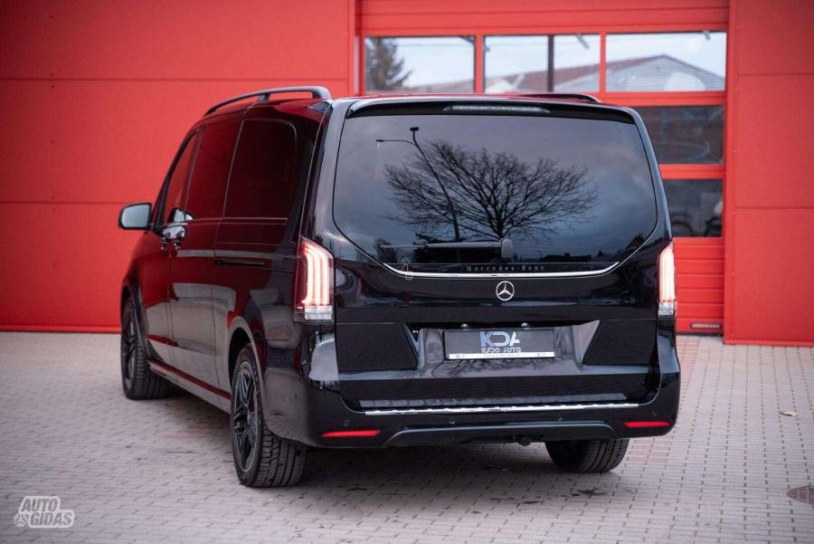 Melns Mercedes-Benz V 300 2024 Marijampole, ar dzinēja tilpumu 2.00 L un nobraukumu 12 tūkst. km par 99950 €, foto 11 vietnē AUTOMOTO.COM.LV