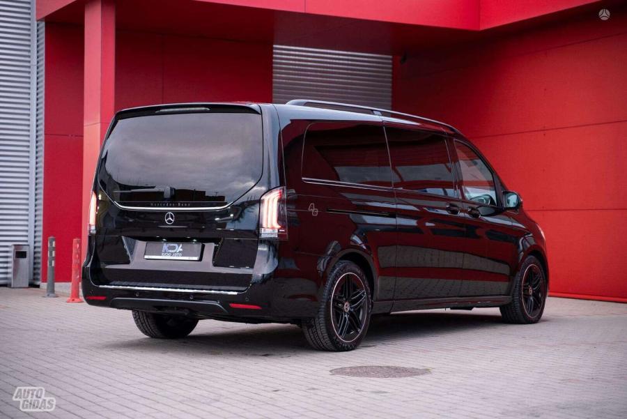 Melns Mercedes-Benz V 300 2024 Marijampole, ar dzinēja tilpumu 2.00 L un nobraukumu 12 tūkst. km par 99950 €, foto 10 vietnē AUTOMOTO.COM.LV