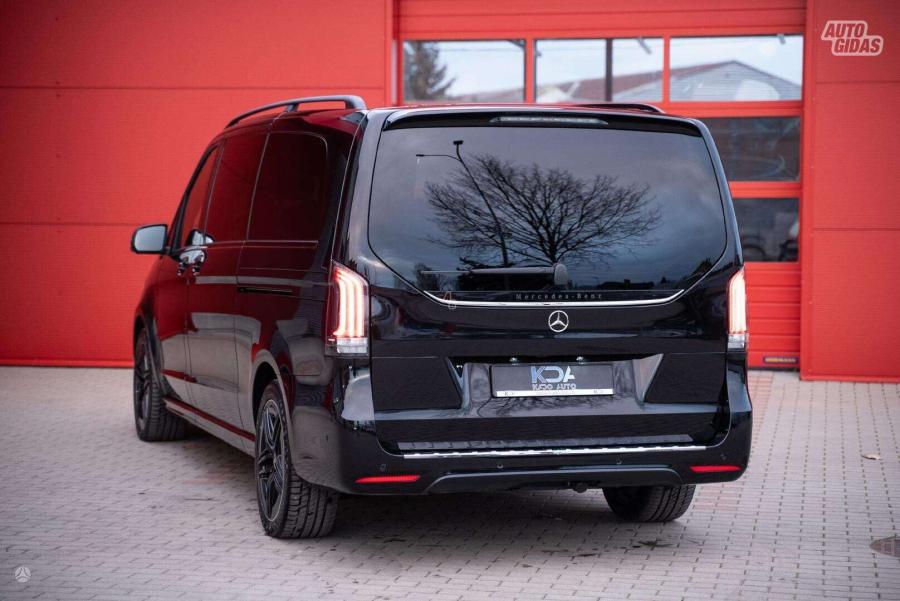 Melns Mercedes-Benz V 300 2024 Marijampole, ar dzinēja tilpumu 2.00 L un nobraukumu 12 tūkst. km par 99950 €, foto 11 vietnē AUTOMOTO.COM.LV