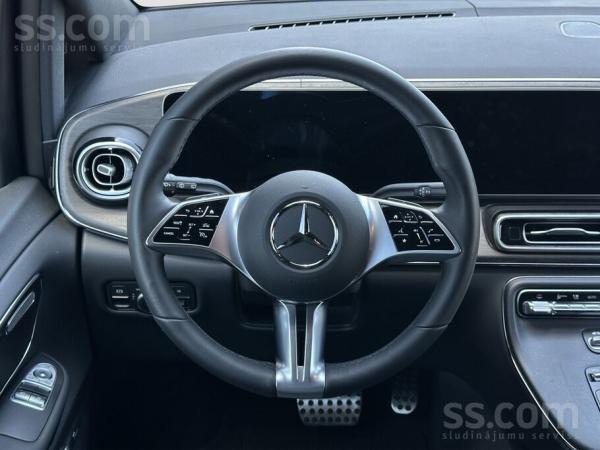 Melns Mercedes-Benz V 300 2024 Rīga, ar dzinēja tilpumu 2.00 L un nobraukumu 77 tūkst. km par 67900 €, foto 8 vietnē AUTOMOTO.COM.LV