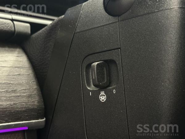 Melns Mercedes-Benz V 300 2024 Rīga, ar dzinēja tilpumu 2.00 L un nobraukumu 77 tūkst. km par 67900 €, foto 10 vietnē AUTOMOTO.COM.LV