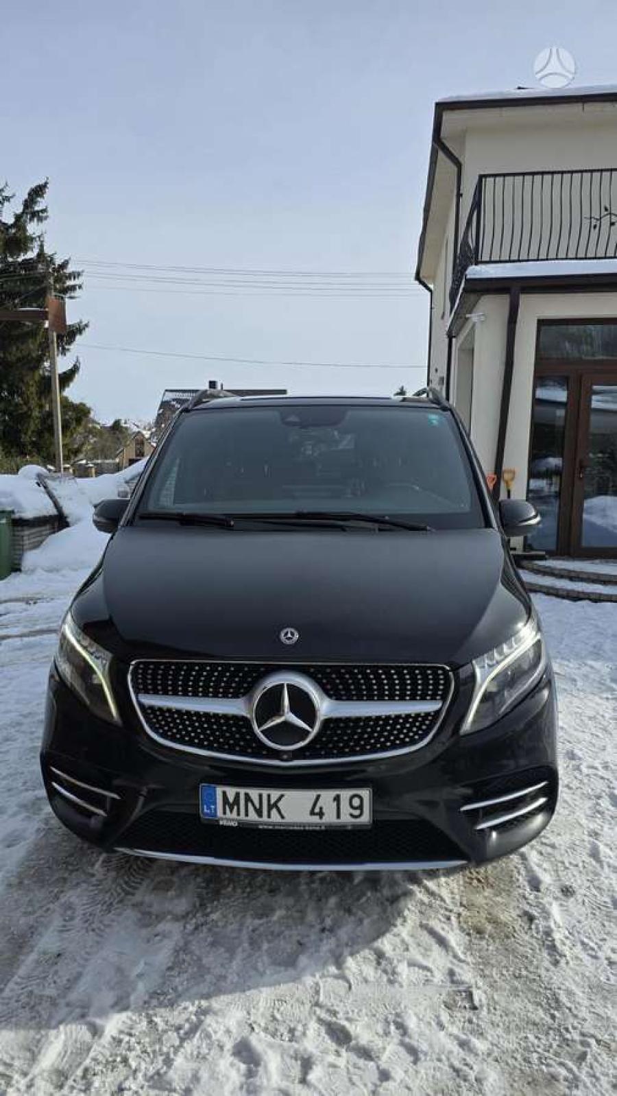 Melns Mercedes-Benz V 300 2020 Prienai, ar dzinēja tilpumu 1.95 L un nobraukumu 302 tūkst. km par 44000 €, foto 1 vietnē AUTOMOTO.COM.LV