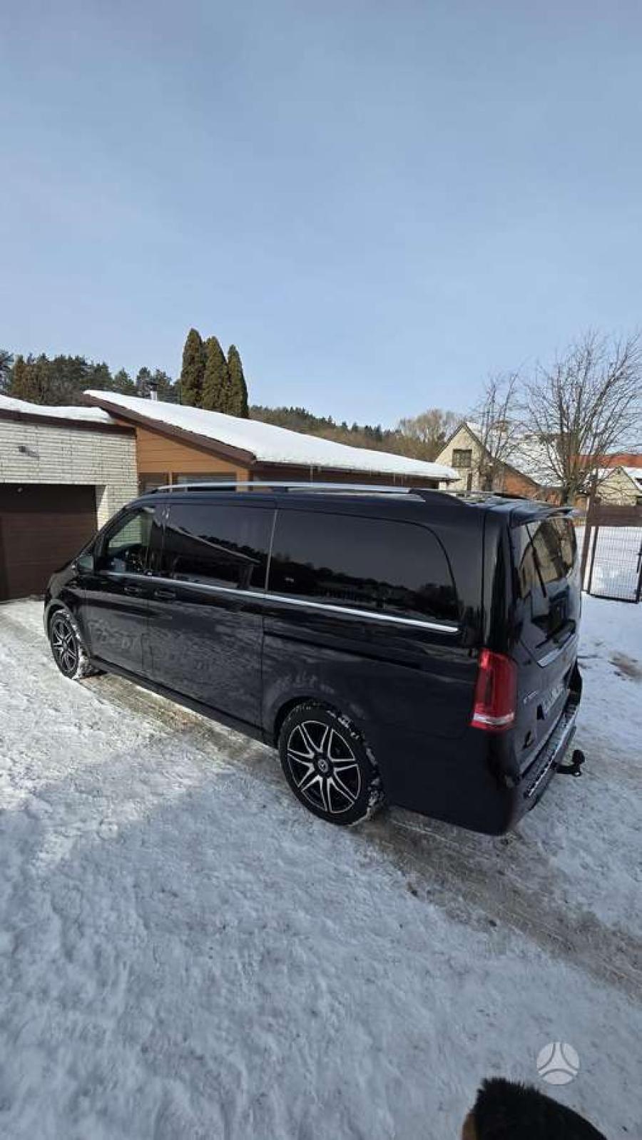 Melns Mercedes-Benz V 300 2020 Prienai, ar dzinēja tilpumu 1.95 L un nobraukumu 302 tūkst. km par 44000 €, foto 6 vietnē AUTOMOTO.COM.LV