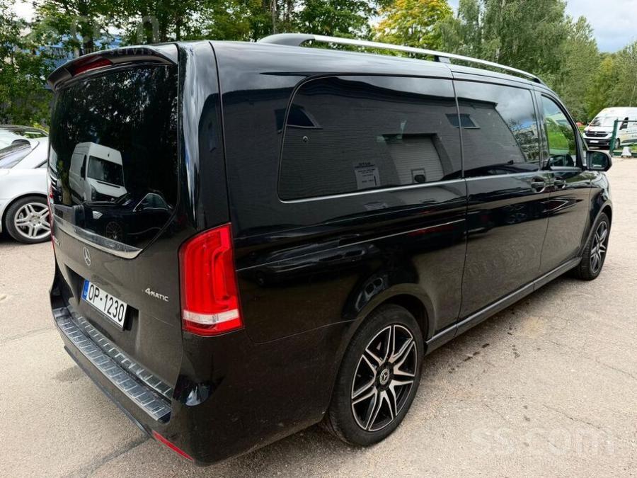 Black Mercedes-Benz V 300 2020 in Riga, with an engine capacity of 2.00 L and mileage of 145 thousand km for 48000 €, photo 4 on AUTOMOTO.COM.LV
