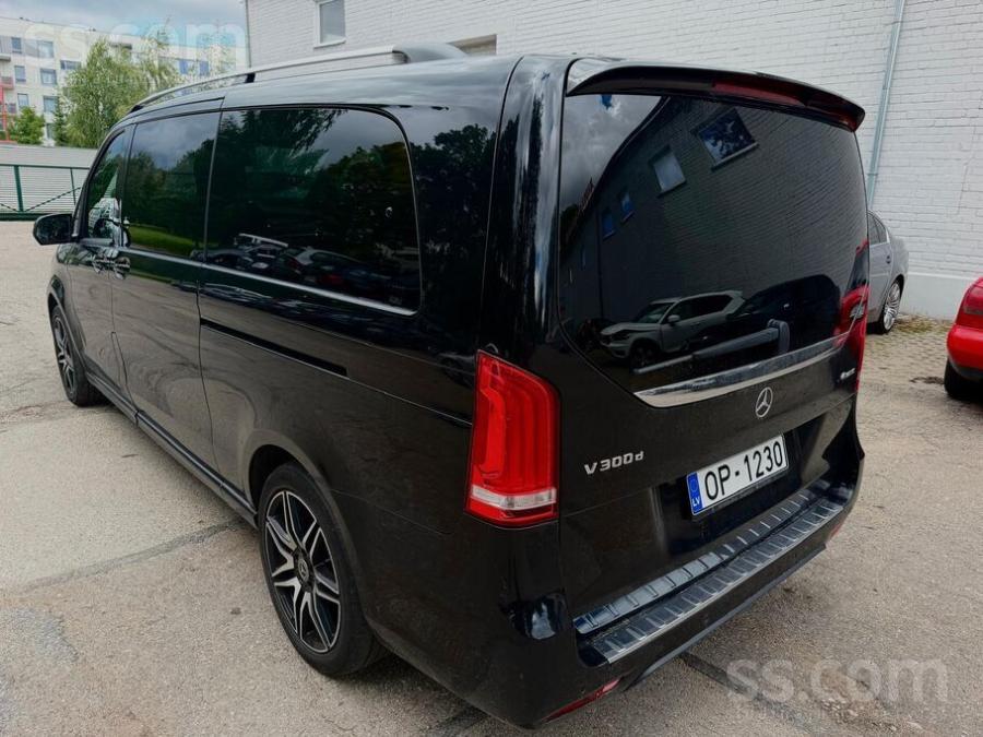 Black Mercedes-Benz V 300 2020 in Riga, with an engine capacity of 2.00 L and mileage of 145 thousand km for 48000 €, photo 5 on AUTOMOTO.COM.LV