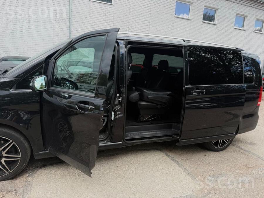 Black Mercedes-Benz V 300 2020 in Riga, with an engine capacity of 2.00 L and mileage of 145 thousand km for 48000 €, photo 6 on AUTOMOTO.COM.LV