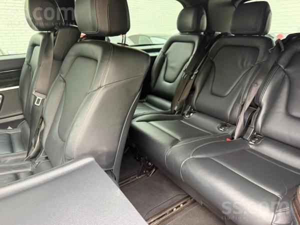 Black Mercedes-Benz V 300 2020 in Riga, with an engine capacity of 2.00 L and mileage of 145 thousand km for 48000 €, photo 8 on AUTOMOTO.COM.LV