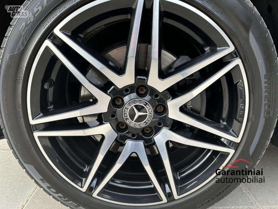 Black Mercedes-Benz V 300 2021 in Avizieniai, with an engine capacity of 2.00 L and mileage of 124 thousand km for 49950 €, photo 5 on AUTOMOTO.COM.LV