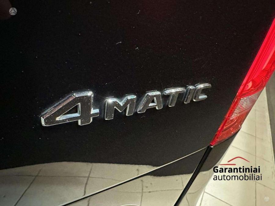Melns Mercedes-Benz V 300 2021 Viļņa, ar dzinēja tilpumu 2.00 L un nobraukumu 124 tūkst. km par 49950 €, foto 4 vietnē AUTOMOTO.COM.LV