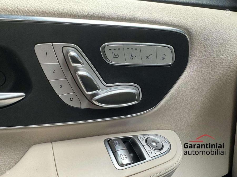 Melns Mercedes-Benz V 300 2021 Viļņa, ar dzinēja tilpumu 2.00 L un nobraukumu 124 tūkst. km par 49950 €, foto 8 vietnē AUTOMOTO.COM.LV