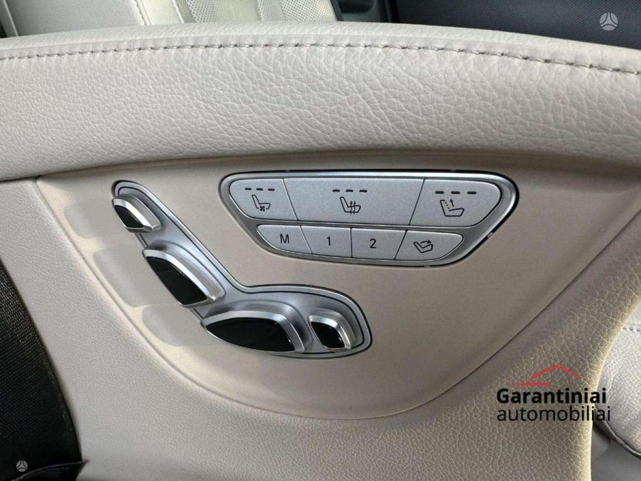 Melns Mercedes-Benz V 300 2021 Viļņa, ar dzinēja tilpumu 2.00 L un nobraukumu 124 tūkst. km par 49950 €, foto 11 vietnē AUTOMOTO.COM.LV