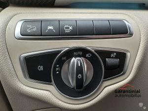 Melns Mercedes-Benz V 300 2021 Viļņa, ar dzinēja tilpumu 2.00 L un nobraukumu 124 tūkst. km par 49950 €, foto 33 vietnē AUTOMOTO.COM.LV