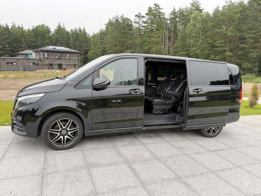 Melns Mercedes-Benz V 300 2022 Viļņa, ar dzinēja tilpumu 1.95 L un nobraukumu 142 tūkst. km par 53900 €, foto 6 vietnē AUTOMOTO.COM.LV