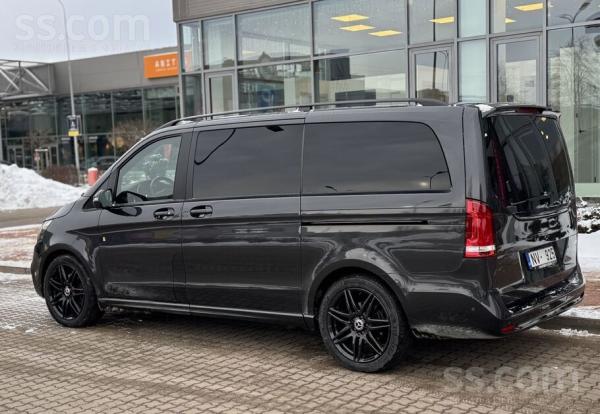 Melns Mercedes-Benz V 300 2023 Rīga, ar dzinēja tilpumu 2.00 L un nobraukumu 71 tūkst. km par 62400 €, foto 4 vietnē AUTOMOTO.COM.LV