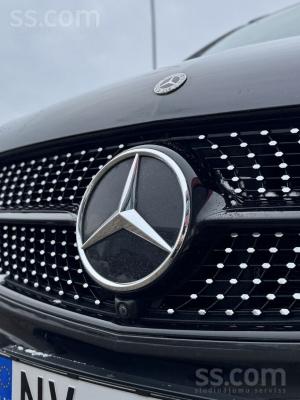 Melns Mercedes-Benz V 300 2023 Rīga, ar dzinēja tilpumu 2.00 L un nobraukumu 71 tūkst. km par 62400 €, foto 19 vietnē AUTOMOTO.COM.LV