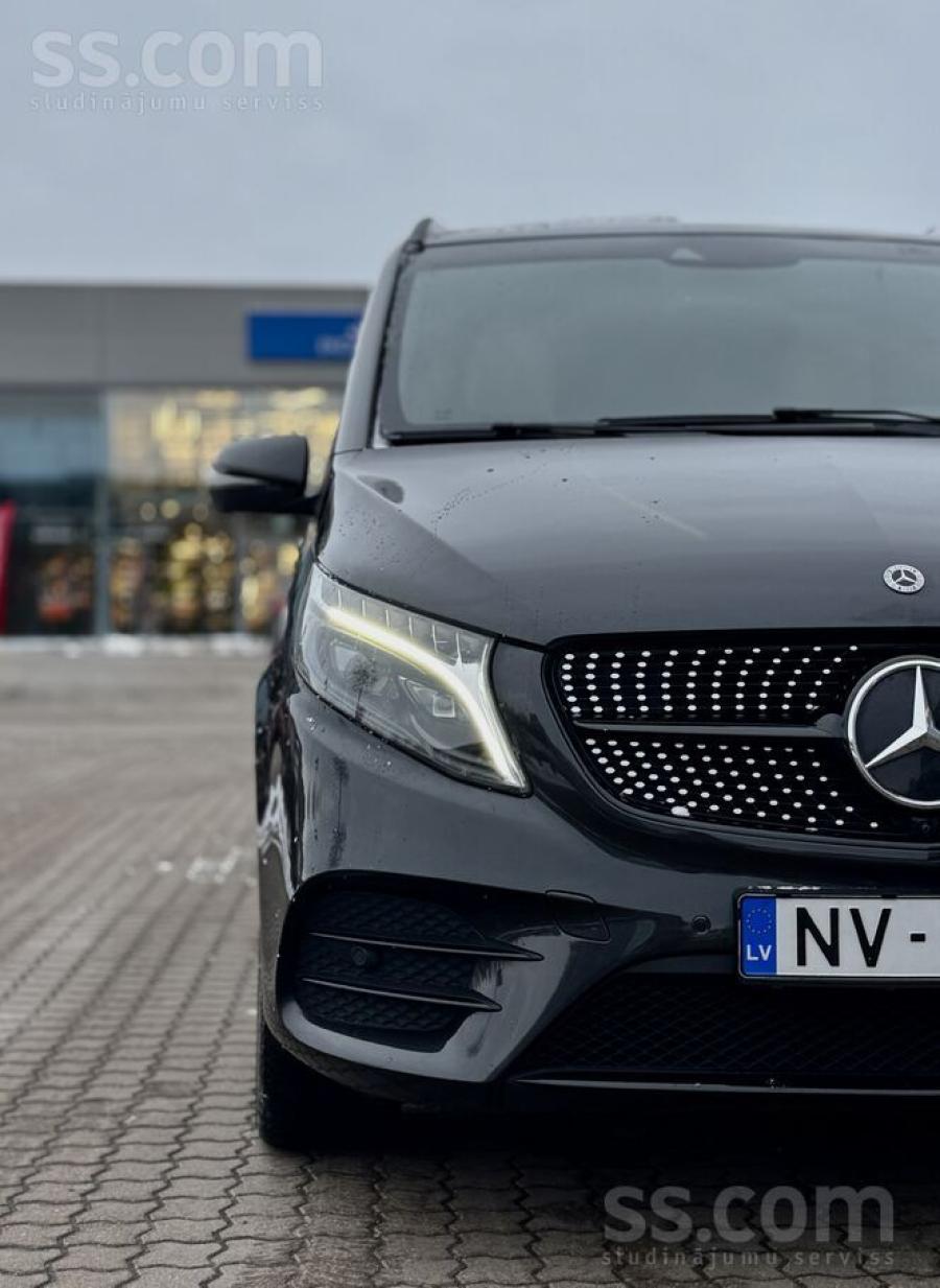 Melns Mercedes-Benz V 300 2023 Rīga, ar dzinēja tilpumu 2.00 L un nobraukumu 71 tūkst. km par 62400 €, foto 35 vietnē AUTOMOTO.COM.LV