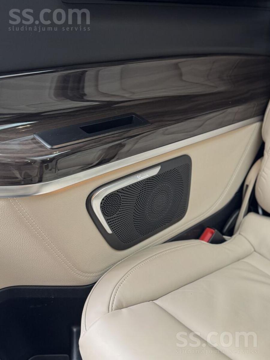 Melns Mercedes-Benz V 300 2023 Rīga, ar dzinēja tilpumu 2.00 L un nobraukumu 71 tūkst. km par 57200 €, foto 13 vietnē AUTOMOTO.COM.LV