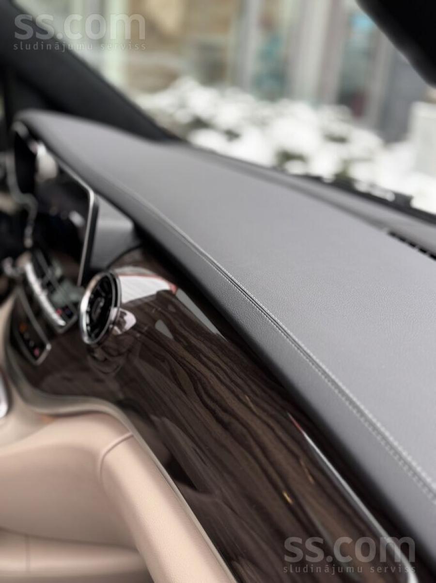 Melns Mercedes-Benz V 300 2023 Rīga, ar dzinēja tilpumu 2.00 L un nobraukumu 71 tūkst. km par 57200 €, foto 22 vietnē AUTOMOTO.COM.LV