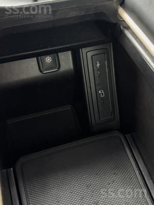 Melns Mercedes-Benz V 300 2023 Rīga, ar dzinēja tilpumu 2.00 L un nobraukumu 71 tūkst. km par 57200 €, foto 27 vietnē AUTOMOTO.COM.LV
