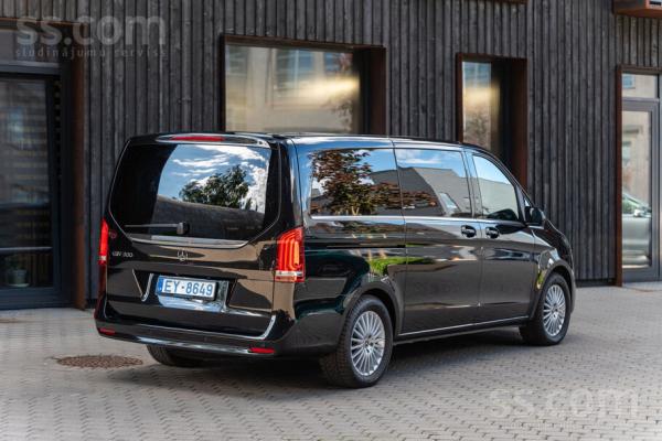 Black Mercedes-Benz V 300 2023 in Riga, with an engine capacity of 2.00 L and mileage of 35 thousand km for 48900 €, photo 3 on AUTOMOTO.COM.LV
