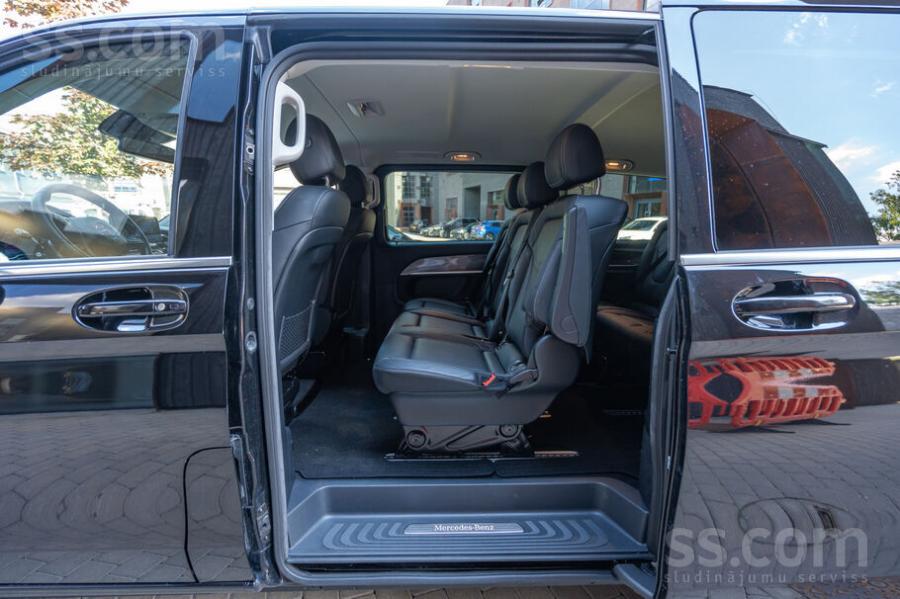 Black Mercedes-Benz V 300 2023 in Riga, with an engine capacity of 2.00 L and mileage of 35 thousand km for 48900 €, photo 19 on AUTOMOTO.COM.LV