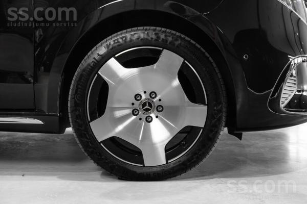 Melns Mercedes-Benz V 300 2024 Rīga, ar dzinēja tilpumu 2.00 L un nobraukumu 12 tūkst. km par 108900 €, foto 7 vietnē AUTOMOTO.COM.LV