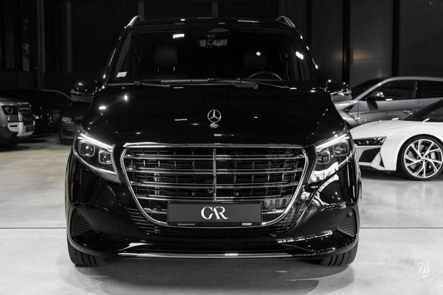 Melns Mercedes-Benz V 300 2024 Rīga, ar dzinēja tilpumu 2.00 L un nobraukumu 12 tūkst. km par 103455 €, foto 3 vietnē AUTOMOTO.COM.LV