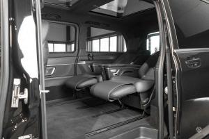 Melns Mercedes-Benz V 300 2024 Rīga, ar dzinēja tilpumu 2.00 L un nobraukumu 12 tūkst. km par 103455 €, foto 13 vietnē AUTOMOTO.COM.LV