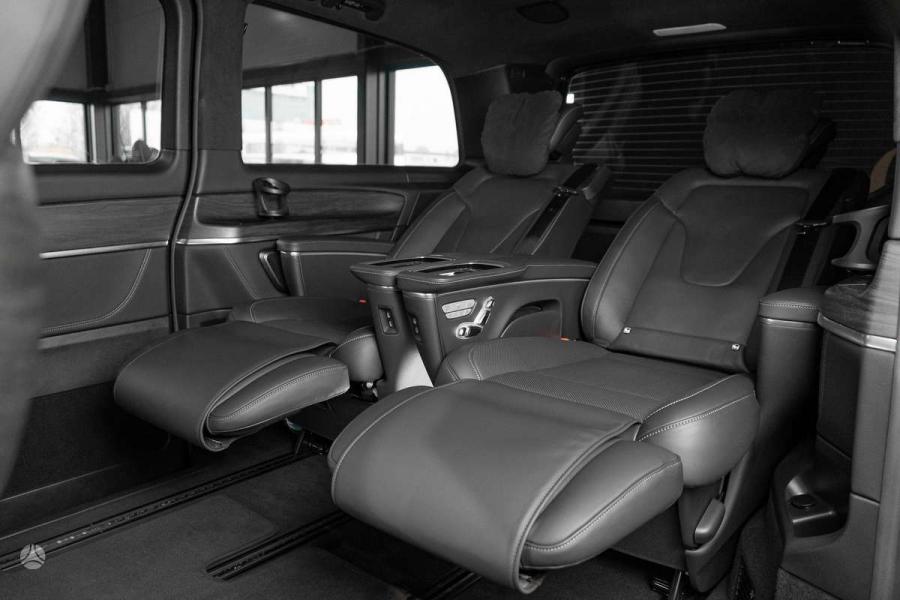 Melns Mercedes-Benz V 300 2024 Rīga, ar dzinēja tilpumu 2.00 L un nobraukumu 12 tūkst. km par 103455 €, foto 16 vietnē AUTOMOTO.COM.LV