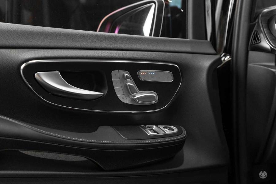 Melns Mercedes-Benz V 300 2024 Rīga, ar dzinēja tilpumu 2.00 L un nobraukumu 12 tūkst. km par 103455 €, foto 19 vietnē AUTOMOTO.COM.LV