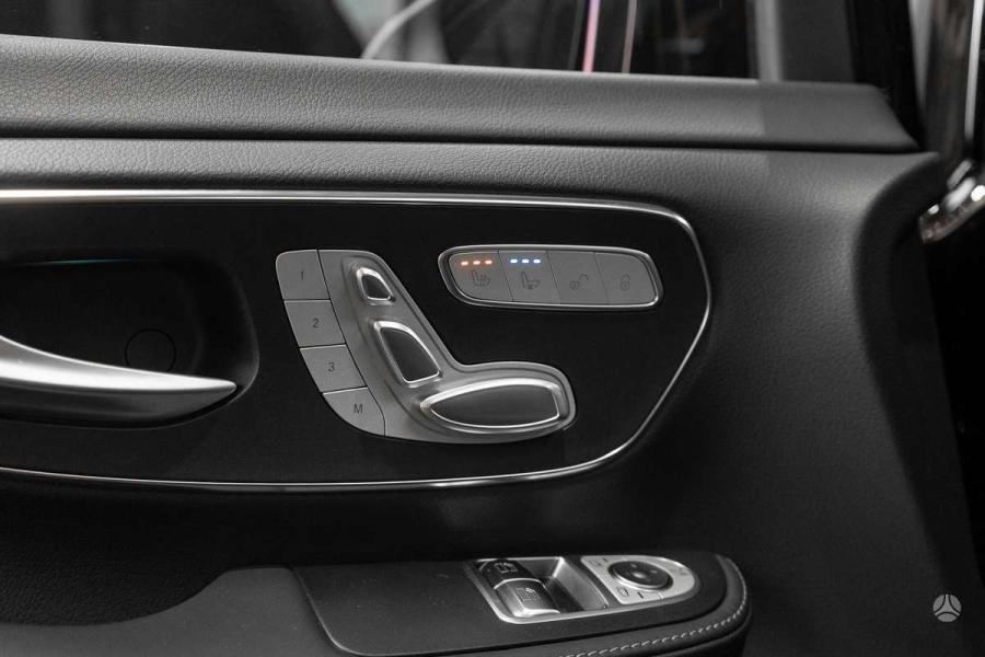 Melns Mercedes-Benz V 300 2024 Rīga, ar dzinēja tilpumu 2.00 L un nobraukumu 12 tūkst. km par 103455 €, foto 20 vietnē AUTOMOTO.COM.LV
