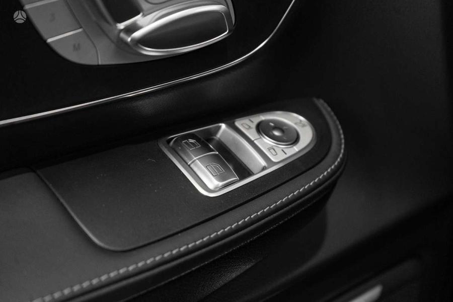 Melns Mercedes-Benz V 300 2024 Rīga, ar dzinēja tilpumu 2.00 L un nobraukumu 12 tūkst. km par 103455 €, foto 21 vietnē AUTOMOTO.COM.LV