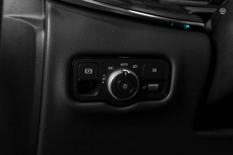 Melns Mercedes-Benz V 300 2024 Rīga, ar dzinēja tilpumu 2.00 L un nobraukumu 12 tūkst. km par 103455 €, foto 23 vietnē AUTOMOTO.COM.LV