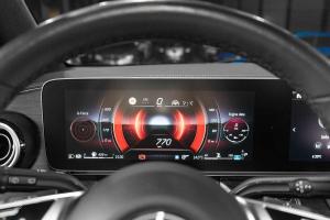 Melns Mercedes-Benz V 300 2024 Rīga, ar dzinēja tilpumu 2.00 L un nobraukumu 12 tūkst. km par 103455 €, foto 25 vietnē AUTOMOTO.COM.LV