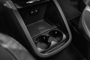 Melns Mercedes-Benz V 300 2024 Rīga, ar dzinēja tilpumu 2.00 L un nobraukumu 12 tūkst. km par 103455 €, foto 34 vietnē AUTOMOTO.COM.LV