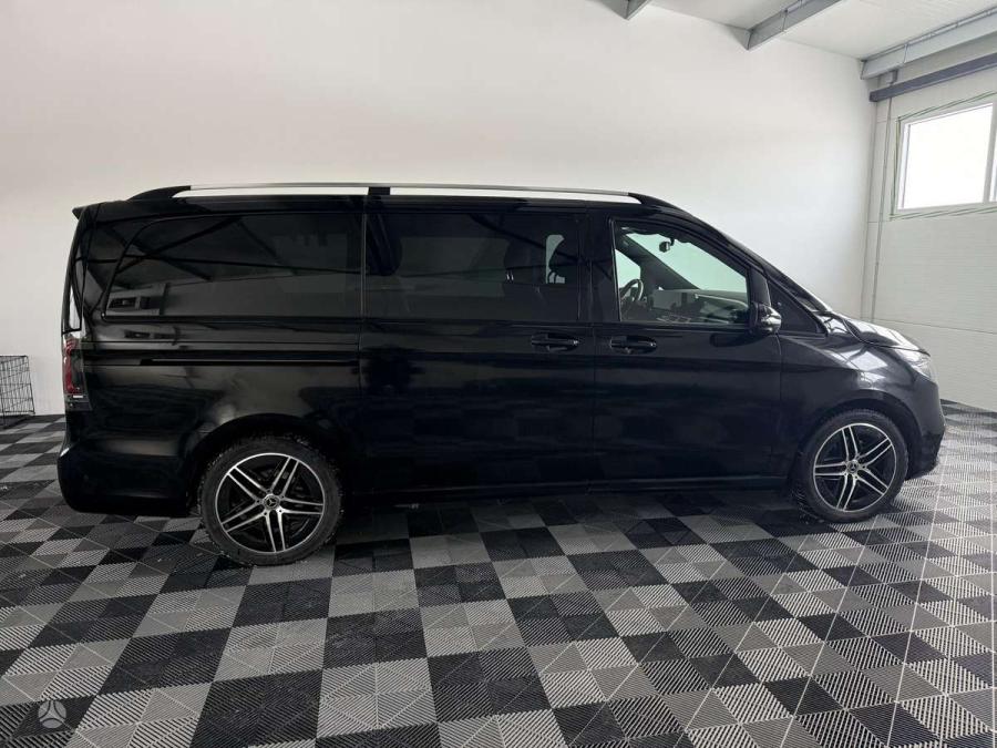 Melns Mercedes-Benz V 300 2024 Šauļi, ar dzinēja tilpumu 0.00 L un nobraukumu 51 tūkst. km par 89540 €, foto 6 vietnē AUTOMOTO.COM.LV